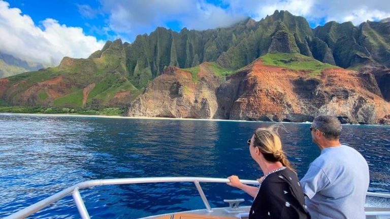 A Guide to Honopu Valley and Beach in Kauai